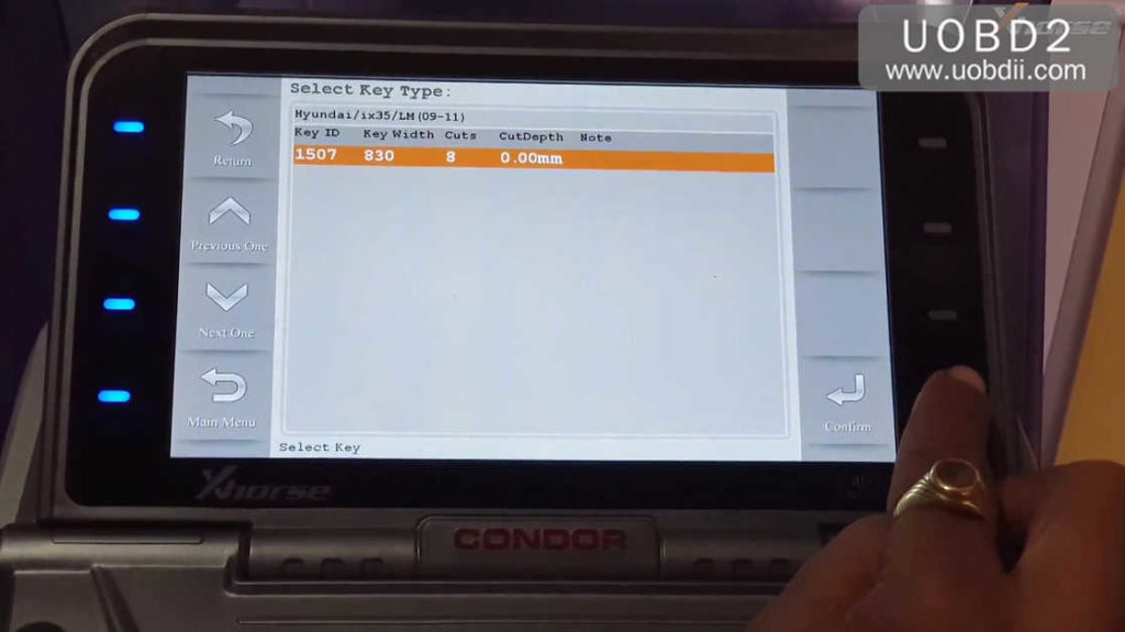 Condor Mini PLUS for Hyundai Grand i10 Key Decoding & Key Cut by Code ...