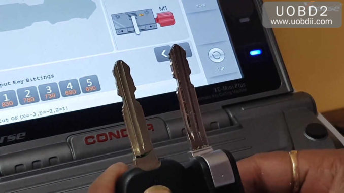 Condor Mini PLUS for Hyundai Grand i10 Key Decoding & Key Cut by Code ...